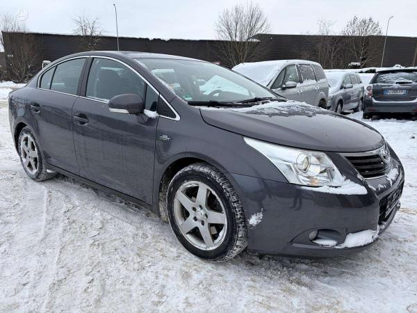 Pelēks Toyota Avensis 2011 Jurbarkas, ar dzinēja tilpumu 2.23 L un nobraukumu 134 tūkst. km par 5500 €, foto 6 vietnē AUTOMOTO.COM.LV