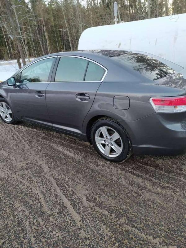 Pelēks Toyota Avensis 2011 Nemenčinė, ar dzinēja tilpumu 1.99 L un nobraukumu 345 tūkst. km par 3500 €, foto 6 vietnē AUTOMOTO.COM.LV
