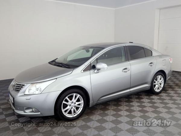 Pelēks Toyota Avensis 2011 Tallina, ar dzinēja tilpumu 1.80 L un nobraukumu 218 tūkst. km par 3999 €, foto 2 vietnē AUTOMOTO.COM.LV