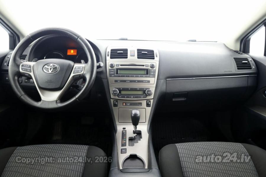 Pelēks Toyota Avensis 2011 Tallina, ar dzinēja tilpumu 1.80 L un nobraukumu 218 tūkst. km par 3999 €, foto 5 vietnē AUTOMOTO.COM.LV