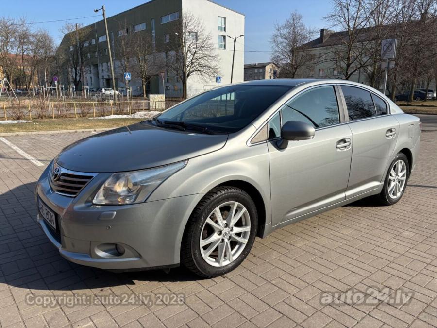Grey Toyota Avensis 2011 in Tallinn, with an engine capacity of 1.80 L and mileage of 218 thousand km for 5490 €, photo 2 on AUTOMOTO.COM.LV