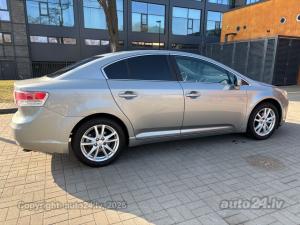 Grey Toyota Avensis 2011 in Tallinn, with an engine capacity of 1.80 L and mileage of 218 thousand km for 5490 €, photo 7 on AUTOMOTO.COM.LV