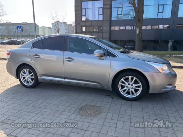 Pelēks Toyota Avensis 2011 Tallina, ar dzinēja tilpumu 1.80 L un nobraukumu 218 tūkst. km par 5490 €, foto 8 vietnē AUTOMOTO.COM.LV