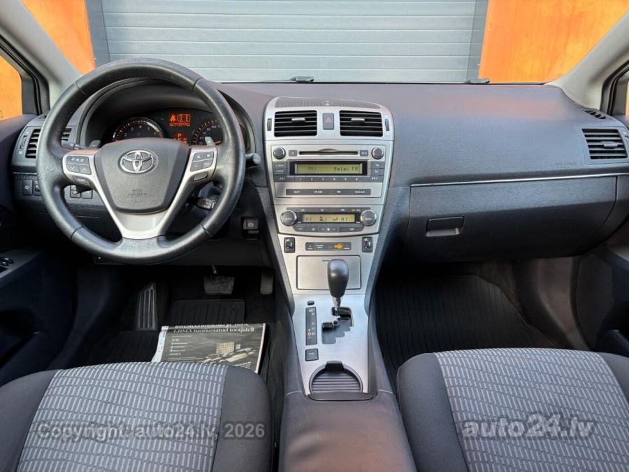 Grey Toyota Avensis 2011 in Tallinn, with an engine capacity of 1.80 L and mileage of 218 thousand km for 5490 €, photo 10 on AUTOMOTO.COM.LV