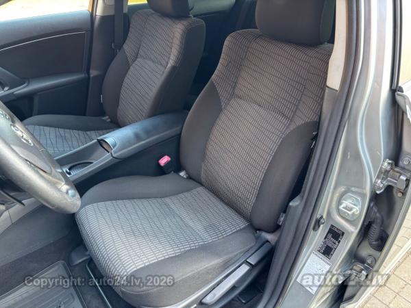 Серый Тойота Авенсис 2011 в Таллин, объемом двигателя 1.80 л и пробегом 218 тыс. км за 5490 €, фото 11 на AUTOMOTO.COM.LV