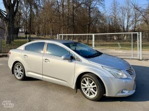 Grey Toyota Avensis 2011 in Vilnius, with an engine capacity of 1.80 L and mileage of 353 thousand km for 2800 €, photo 6 on AUTOMOTO.COM.LV