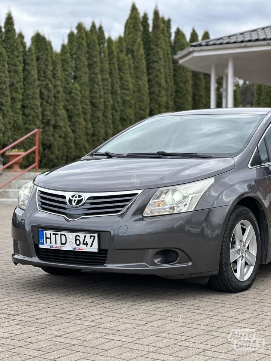 Pelēks Toyota Avensis 2011 Viļņa, ar dzinēja tilpumu 2.00 L un nobraukumu 361 tūkst. km par 3800 €, foto 7 vietnē AUTOMOTO.COM.LV
