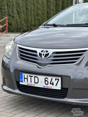 Pelēks Toyota Avensis 2011 Viļņa, ar dzinēja tilpumu 2.00 L un nobraukumu 361 tūkst. km par 3800 €, foto 8 vietnē AUTOMOTO.COM.LV