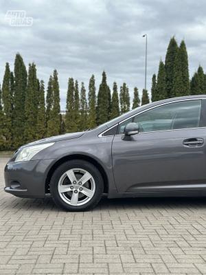 Pelēks Toyota Avensis 2011 Viļņa, ar dzinēja tilpumu 2.00 L un nobraukumu 361 tūkst. km par 3800 €, foto 10 vietnē AUTOMOTO.COM.LV