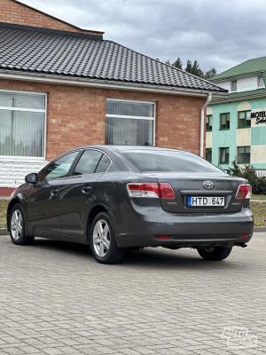 Pelēks Toyota Avensis 2011 Viļņa, ar dzinēja tilpumu 2.00 L un nobraukumu 361 tūkst. km par 3800 €, foto 14 vietnē AUTOMOTO.COM.LV