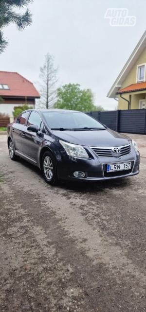 Grey Toyota Avensis 2011 in Klaipeda, with an engine capacity of 2.00 L and mileage of 174 thousand km for 5499 €, photo 3 on AUTOMOTO.COM.LV
