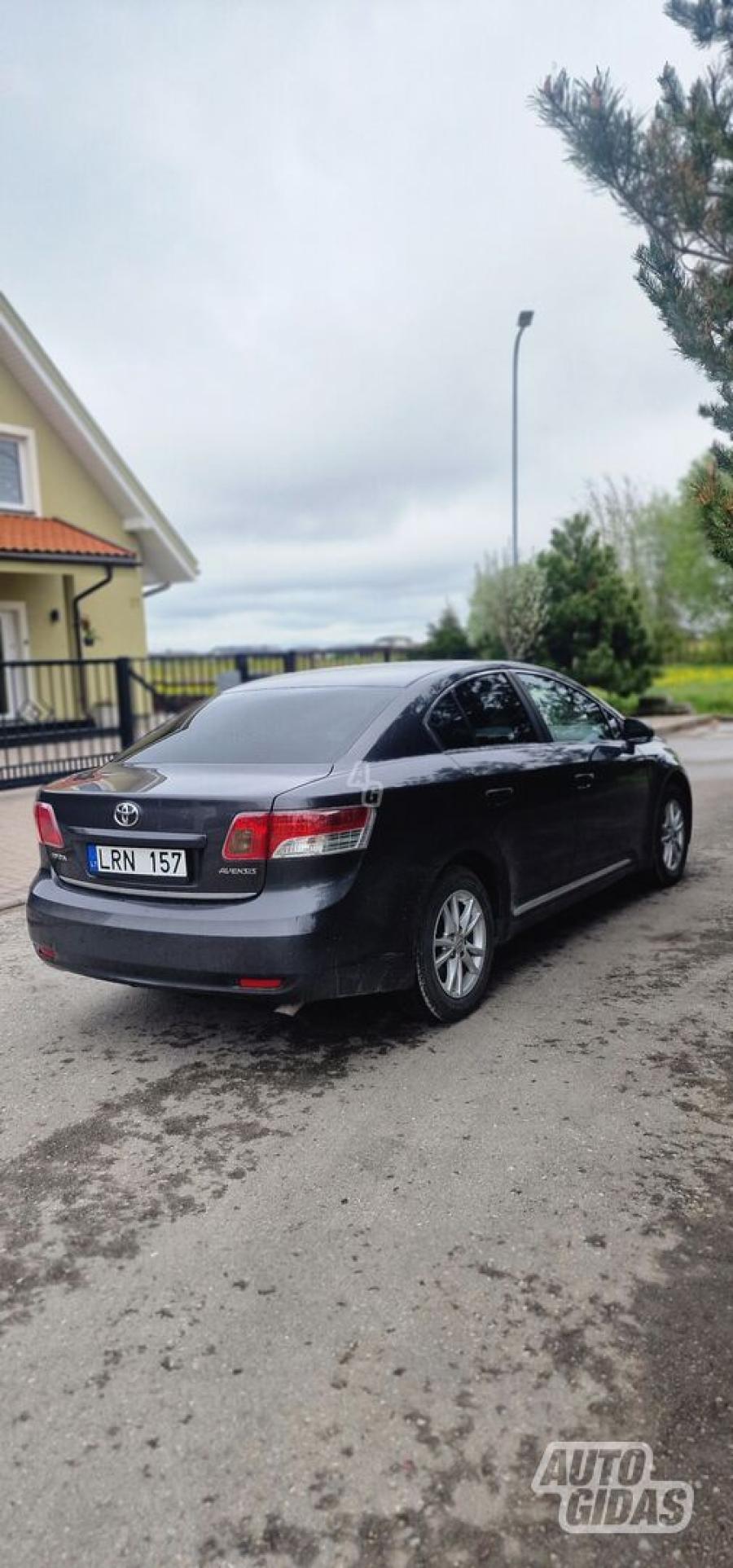 Grey Toyota Avensis 2011 in Klaipeda, with an engine capacity of 2.00 L and mileage of 174 thousand km for 5499 €, photo 4 on AUTOMOTO.COM.LV