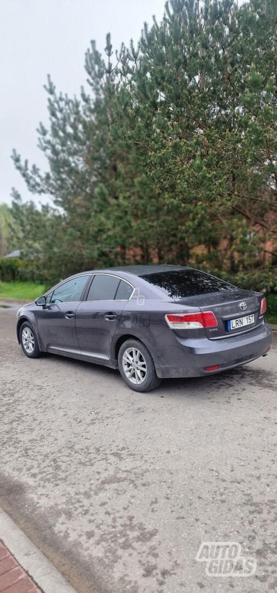 Grey Toyota Avensis 2011 in Klaipeda, with an engine capacity of 2.00 L and mileage of 174 thousand km for 5499 €, photo 5 on AUTOMOTO.COM.LV