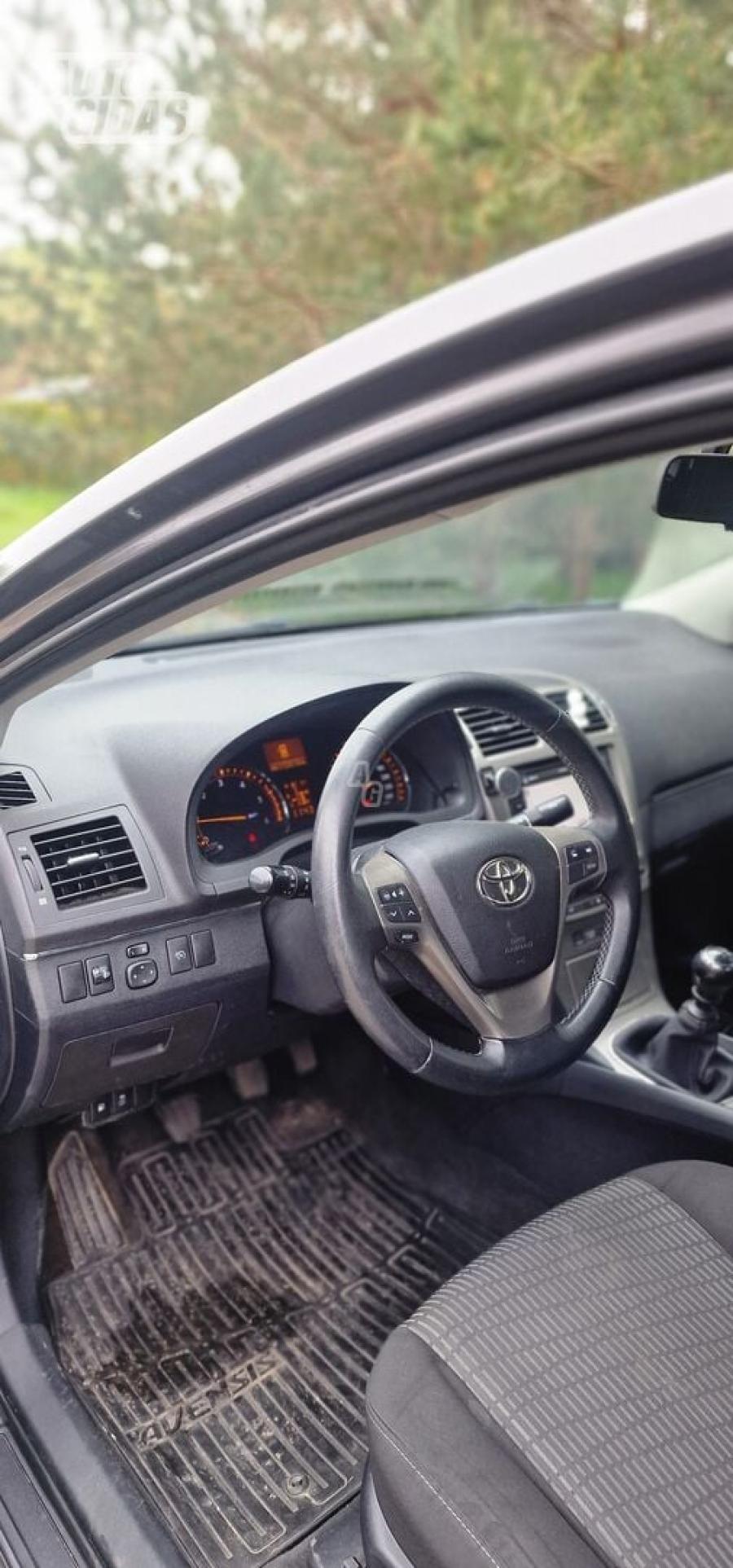Grey Toyota Avensis 2011 in Klaipeda, with an engine capacity of 2.00 L and mileage of 174 thousand km for 5499 €, photo 8 on AUTOMOTO.COM.LV