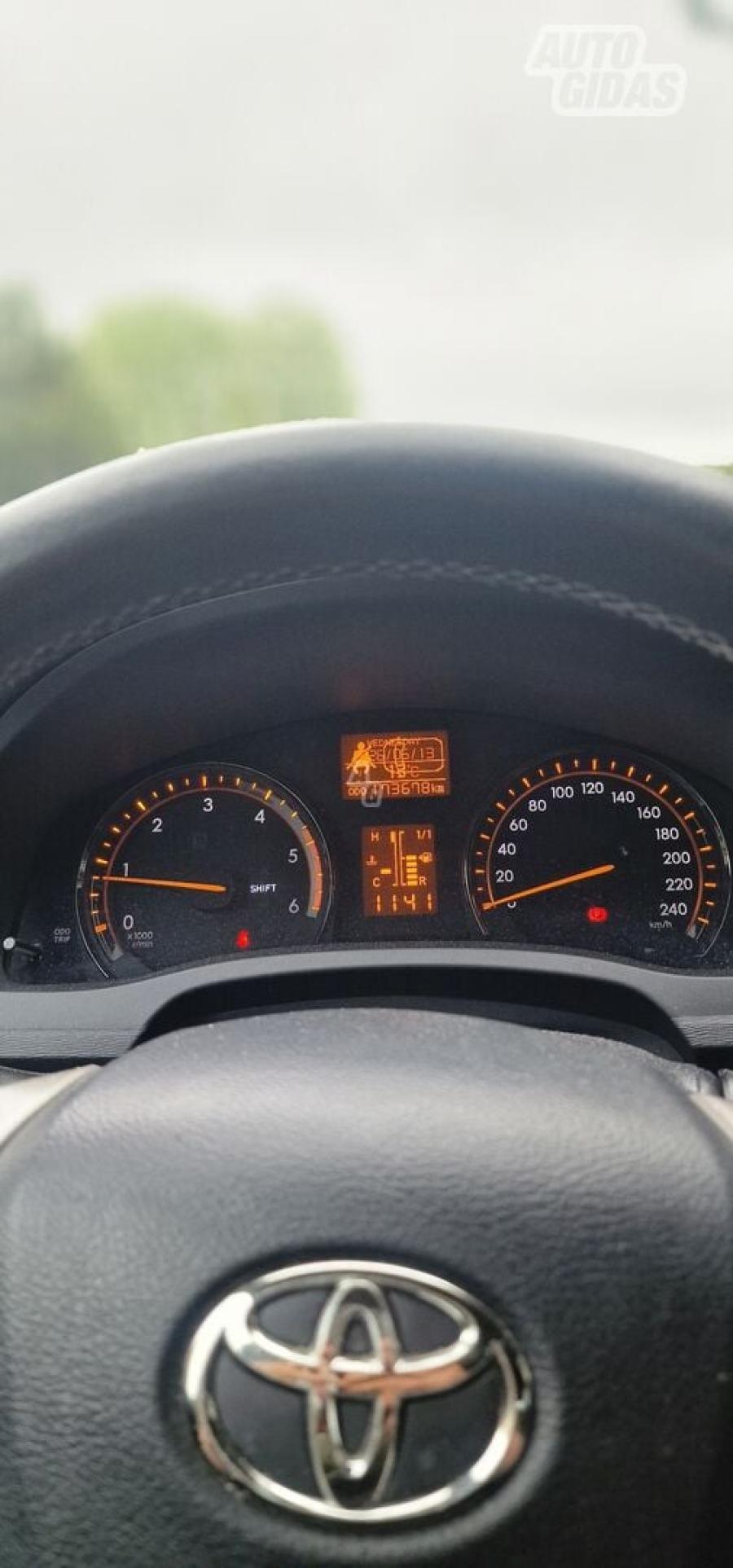 Grey Toyota Avensis 2011 in Klaipeda, with an engine capacity of 2.00 L and mileage of 174 thousand km for 5499 €, photo 9 on AUTOMOTO.COM.LV