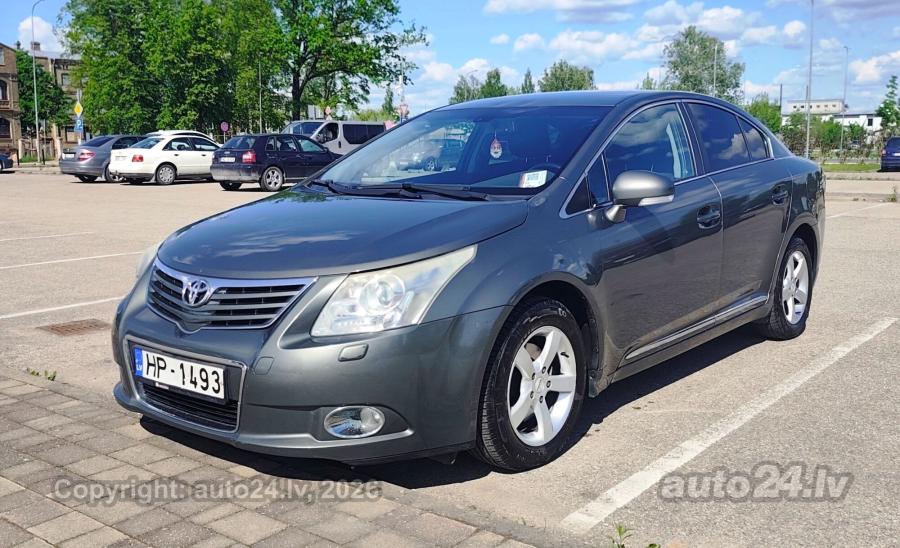 Grey Toyota Avensis 2011 in Jelgava, with an engine capacity of 2.00 L and mileage of 243 thousand km for 4300 €, photo 3 on AUTOMOTO.COM.LV
