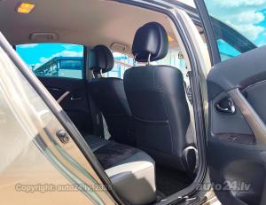 Grey Toyota Avensis 2011 in Jelgava, with an engine capacity of 2.00 L and mileage of 243 thousand km for 4300 €, photo 14 on AUTOMOTO.COM.LV
