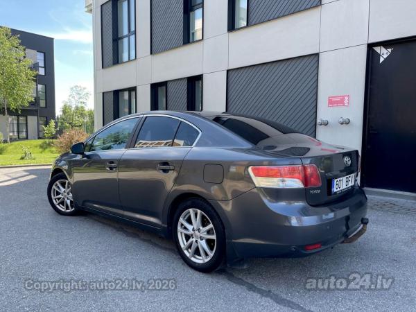 Серый Тойота Авенсис 2011 в Тарту, объемом двигателя 1.80 л и пробегом 320 тыс. км за 4599 €, фото 4 на AUTOMOTO.COM.LV