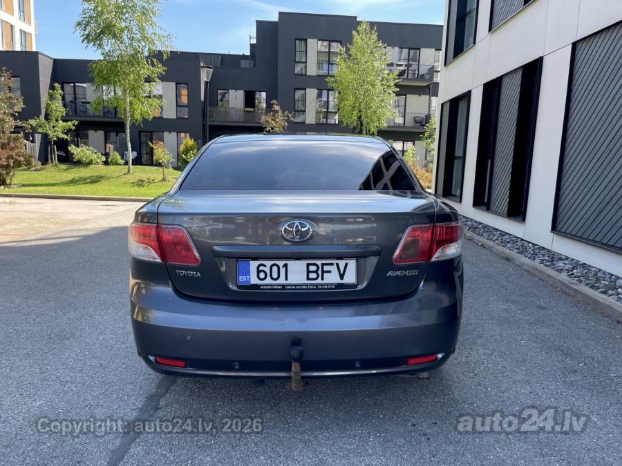 Серый Тойота Авенсис 2011 в Тарту, объемом двигателя 1.80 л и пробегом 320 тыс. км за 4599 €, фото 9 на AUTOMOTO.COM.LV