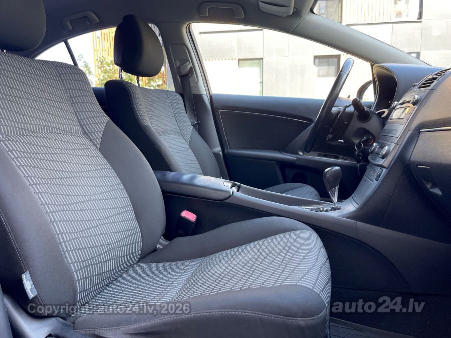 Серый Тойота Авенсис 2011 в Тарту, объемом двигателя 1.80 л и пробегом 320 тыс. км за 4599 €, фото 10 на AUTOMOTO.COM.LV