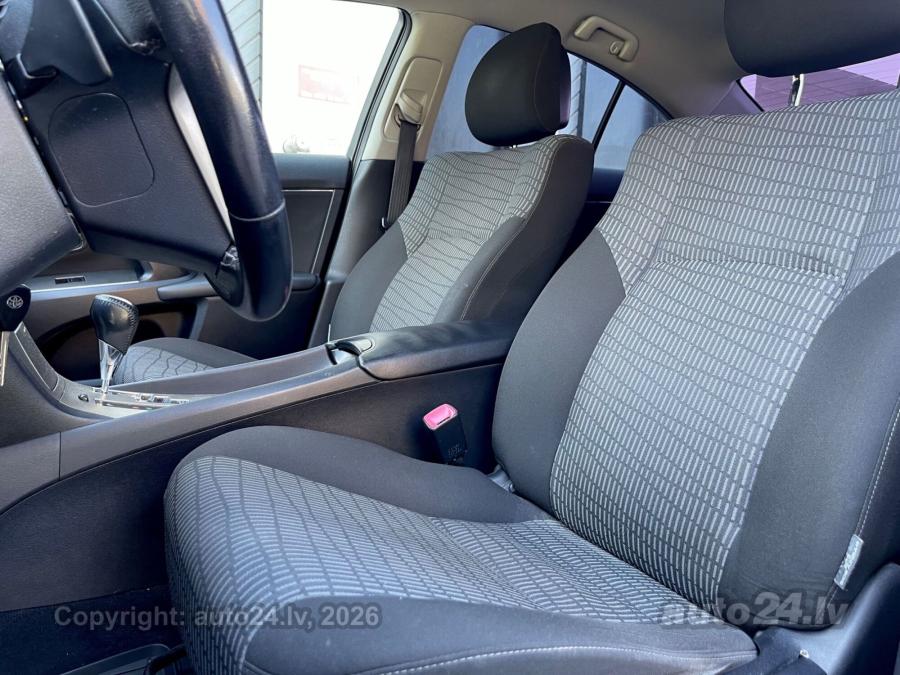Серый Тойота Авенсис 2011 в Тарту, объемом двигателя 1.80 л и пробегом 320 тыс. км за 4599 €, фото 15 на AUTOMOTO.COM.LV