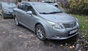 Grey Toyota Avensis 2011 in Riga, with an engine capacity of 1.80 L and mileage of 185 thousand km for 4900 €, photo 3 on AUTOMOTO.COM.LV