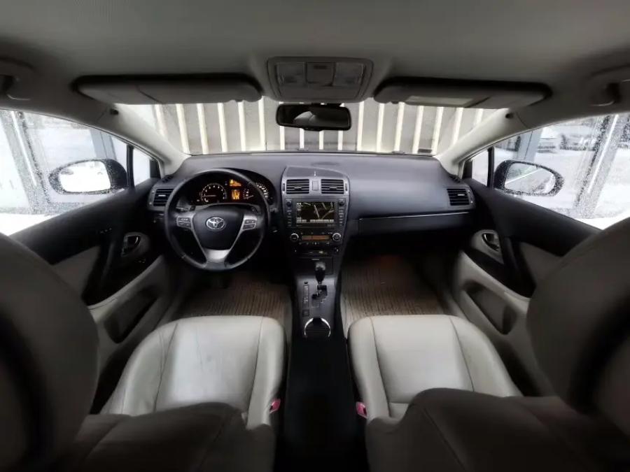 Серый Тойота Авенсис 2011 в Рига, объемом двигателя 2.00 л и пробегом 140 тыс. км за 7990 €, фото 5 на AUTOMOTO.COM.LV