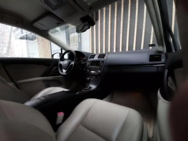 Серый Тойота Авенсис 2011 в Рига, объемом двигателя 2.00 л и пробегом 140 тыс. км за 7990 €, фото 5 на AUTOMOTO.COM.LV