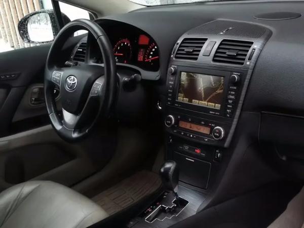 Grey Toyota Avensis 2011 in Riga, with an engine capacity of 2.00 L and mileage of 140 thousand km for 7990 €, photo 9 on AUTOMOTO.COM.LV