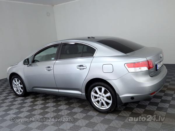 Grey Toyota Avensis 2011 in Tallinn, with an engine capacity of 2.00 L and mileage of 343 thousand km for 2999 €, photo 4 on AUTOMOTO.COM.LV