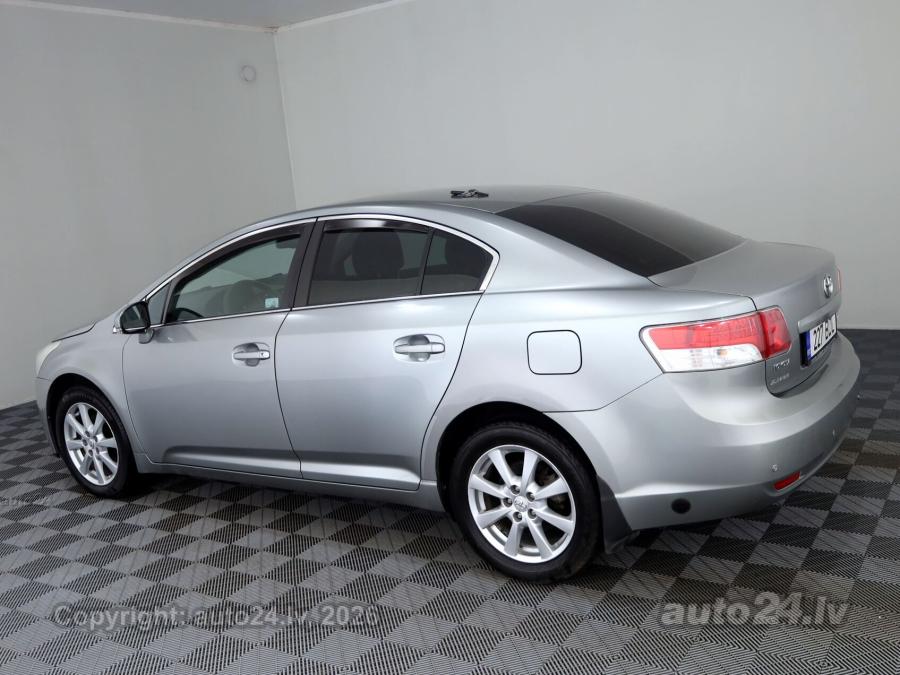 Серый Тойота Авенсис 2011 в Таллин, объемом двигателя 2.00 л и пробегом 343 тыс. км за 2999 €, фото 5 на AUTOMOTO.COM.LV