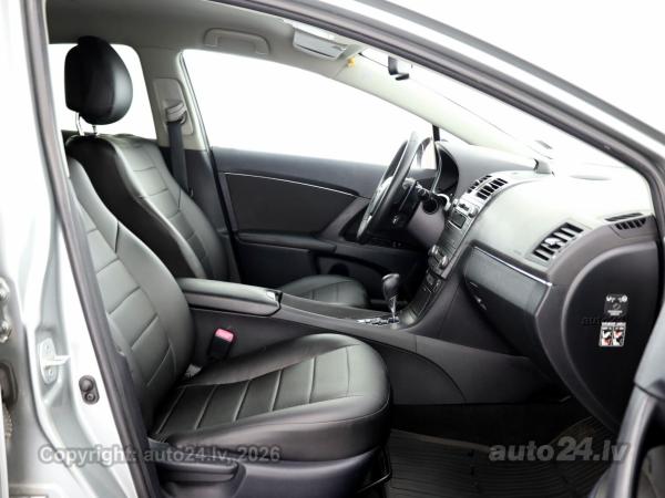 Grey Toyota Avensis 2011 in Tallinn, with an engine capacity of 2.00 L and mileage of 343 thousand km for 2999 €, photo 6 on AUTOMOTO.COM.LV