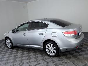 Pelēks Toyota Avensis 2011 Tallina, ar dzinēja tilpumu 2.00 L un nobraukumu 343 tūkst. km par 2999 €, foto 5 vietnē AUTOMOTO.COM.LV