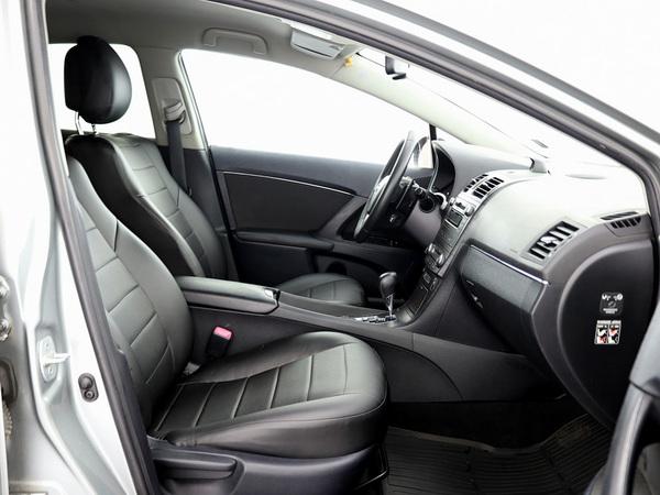 Grey Toyota Avensis 2011 in Tallinn, with an engine capacity of 2.00 L and mileage of 343 thousand km for 2999 €, photo 6 on AUTOMOTO.COM.LV
