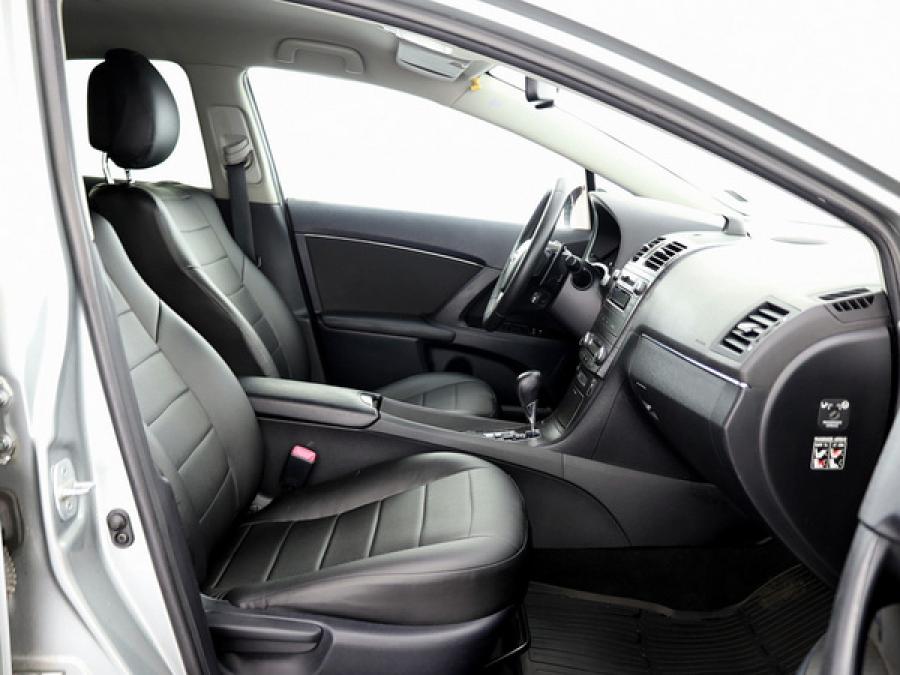 Pelēks Toyota Avensis 2011 Tallina, ar dzinēja tilpumu 2.00 L un nobraukumu 343 tūkst. km par 2999 €, foto 7 vietnē AUTOMOTO.COM.LV