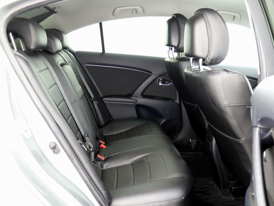Pelēks Toyota Avensis 2011 Tallina, ar dzinēja tilpumu 2.00 L un nobraukumu 343 tūkst. km par 2999 €, foto 8 vietnē AUTOMOTO.COM.LV