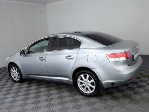Pelēks Toyota Avensis 2011 Tallina, ar dzinēja tilpumu 2.00 L un nobraukumu 343 tūkst. km par 2999 €, foto 14 vietnē AUTOMOTO.COM.LV