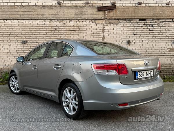 Grey Toyota Avensis 2011 in Tallinn, with an engine capacity of 1.80 L and mileage of 226 thousand km for 5700 €, photo 3 on AUTOMOTO.COM.LV
