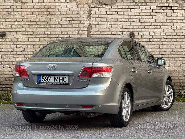 Grey Toyota Avensis 2011 in Tallinn, with an engine capacity of 1.80 L and mileage of 226 thousand km for 5700 €, photo 5 on AUTOMOTO.COM.LV