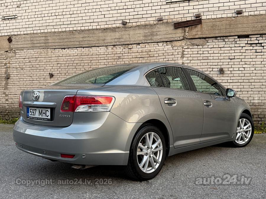 Серый Тойота Авенсис 2011 в Таллин, объемом двигателя 1.80 л и пробегом 226 тыс. км за 5700 €, фото 7 на AUTOMOTO.COM.LV