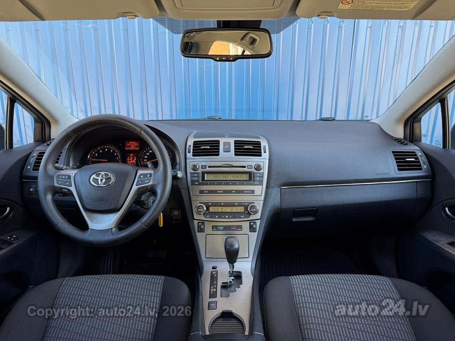 Серый Тойота Авенсис 2011 в Таллин, объемом двигателя 1.80 л и пробегом 226 тыс. км за 5700 €, фото 12 на AUTOMOTO.COM.LV