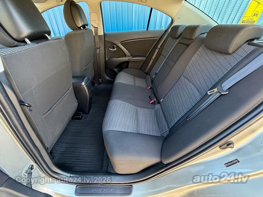 Серый Тойота Авенсис 2011 в Таллин, объемом двигателя 1.80 л и пробегом 226 тыс. км за 5700 €, фото 15 на AUTOMOTO.COM.LV