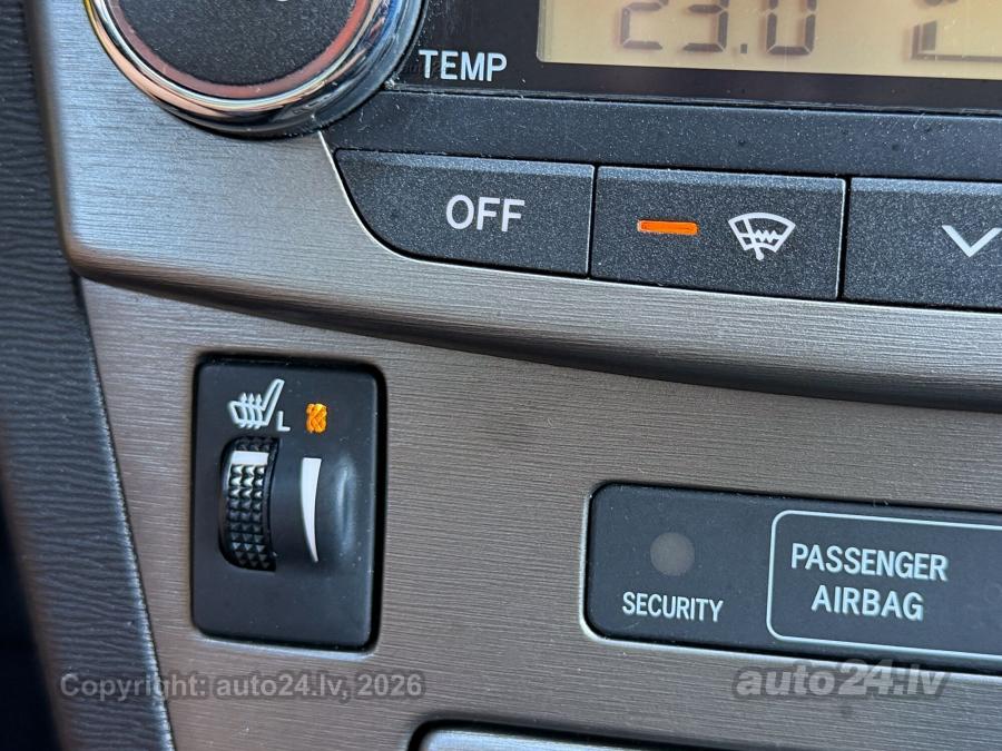 Серый Тойота Авенсис 2011 в Таллин, объемом двигателя 1.80 л и пробегом 226 тыс. км за 5700 €, фото 20 на AUTOMOTO.COM.LV