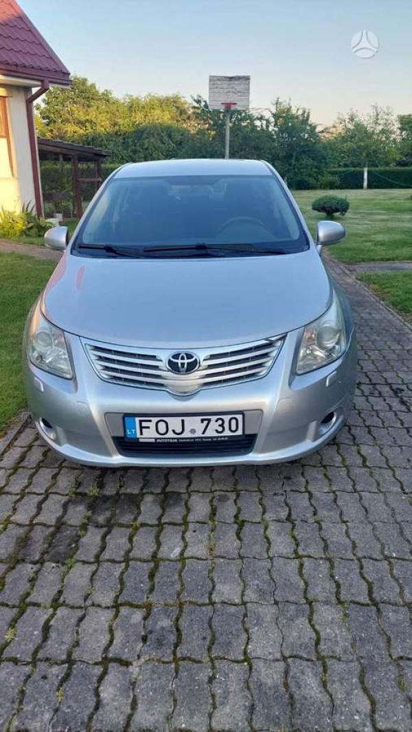 Серый Тойота Авенсис 2011 в Каунас, объемом двигателя 2.00 л и пробегом 270 тыс. км за 3200 €, фото 1 на AUTOMOTO.COM.LV