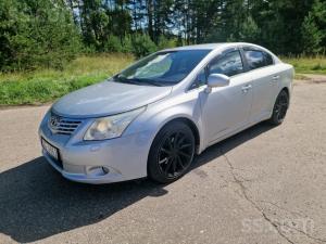 Pelēks Toyota Avensis 2011 Rīga, ar dzinēja tilpumu 2.00 L un nobraukumu 275 tūkst. km par 3600 €, foto  vietnē AUTOMOTO.COM.LV