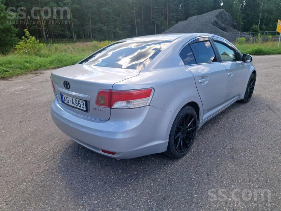 Pelēks Toyota Avensis 2011 Rīga, ar dzinēja tilpumu 2.00 L un nobraukumu 275 tūkst. km par 3600 €, foto 3 vietnē AUTOMOTO.COM.LV