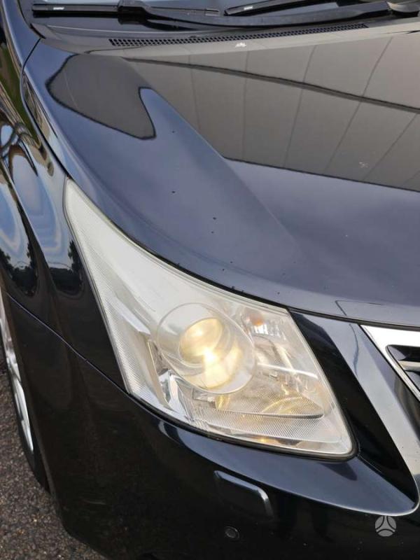 Grey Toyota Avensis 2011 in Vilnius, with an engine capacity of 1.99 L and mileage of 238 thousand km for 4800 €, photo 8 on AUTOMOTO.COM.LV