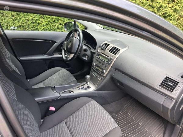 Pelēks Toyota Avensis 2011 Viļņa, ar dzinēja tilpumu 1.99 L un nobraukumu 104 tūkst. km par 6100 €, foto 6 vietnē AUTOMOTO.COM.LV