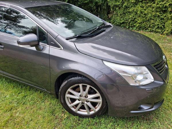 Pelēks Toyota Avensis 2011 Viļņa, ar dzinēja tilpumu 1.99 L un nobraukumu 104 tūkst. km par 6100 €, foto 10 vietnē AUTOMOTO.COM.LV