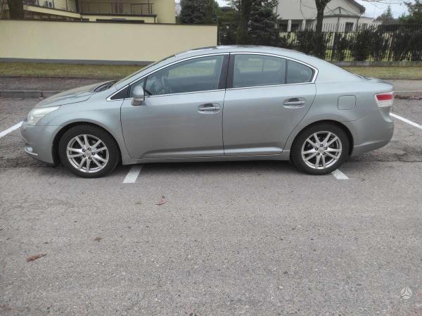 Pelēks Toyota Avensis 2011 Kauņa, ar dzinēja tilpumu 2.00 L un nobraukumu 330 tūkst. km par 3500 €, foto 5 vietnē AUTOMOTO.COM.LV